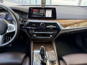 Melns BMW 530 2019 Viļņa, ar dzinēja tilpumu 0.00 L un nobraukumu 103 tūkst. km par 20900 €, foto 26 vietnē AUTOMOTO.COM.LV