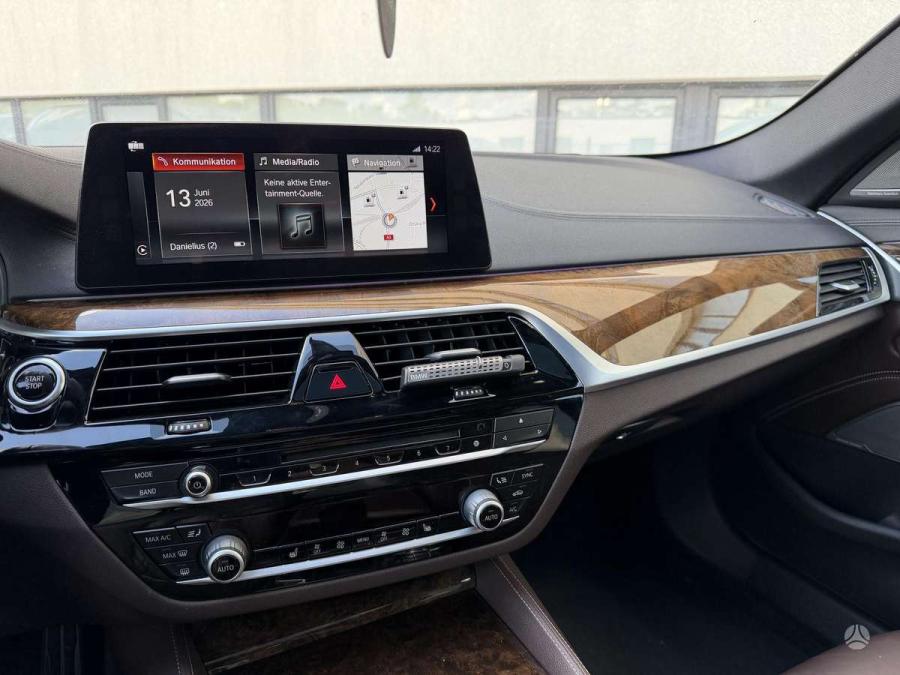 Melns BMW 530 2019 Viļņa, ar dzinēja tilpumu 0.00 L un nobraukumu 103 tūkst. km par 20900 €, foto 27 vietnē AUTOMOTO.COM.LV