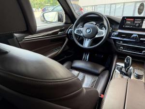 Melns BMW 530 2019 Viļņa, ar dzinēja tilpumu 0.00 L un nobraukumu 103 tūkst. km par 20900 €, foto 28 vietnē AUTOMOTO.COM.LV