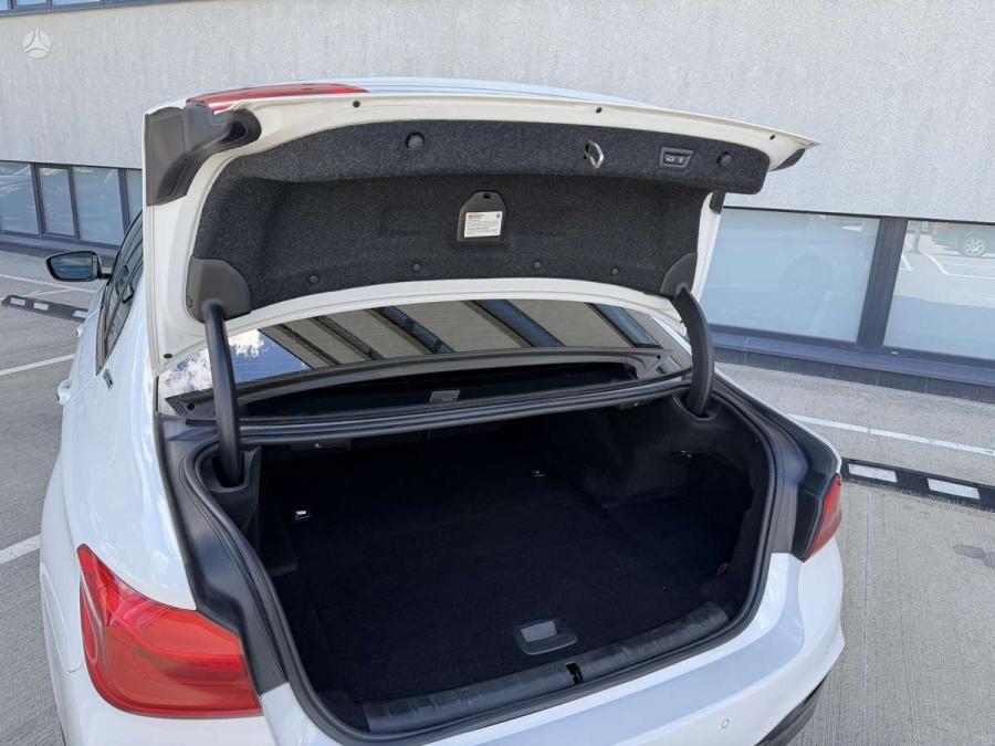 Melns BMW 530 2019 Viļņa, ar dzinēja tilpumu 0.00 L un nobraukumu 103 tūkst. km par 20900 €, foto 30 vietnē AUTOMOTO.COM.LV