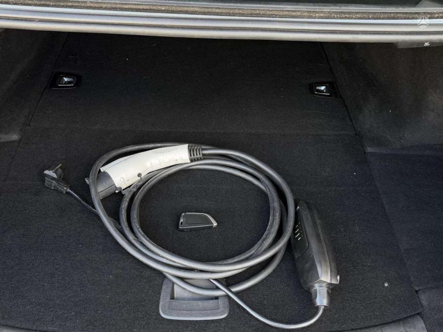 Melns BMW 530 2019 Viļņa, ar dzinēja tilpumu 0.00 L un nobraukumu 103 tūkst. km par 20900 €, foto 32 vietnē AUTOMOTO.COM.LV