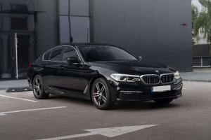Melns BMW 530 2019 Viļņa, ar dzinēja tilpumu 2.00 L un nobraukumu 156 tūkst. km par 21785 €, foto  vietnē AUTOMOTO.COM.LV