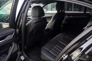 Black BMW 530 2019 in Vilnius, with an engine capacity of 2.00 L and mileage of 156 thousand km for 21785 €, photo 19 on AUTOMOTO.COM.LV