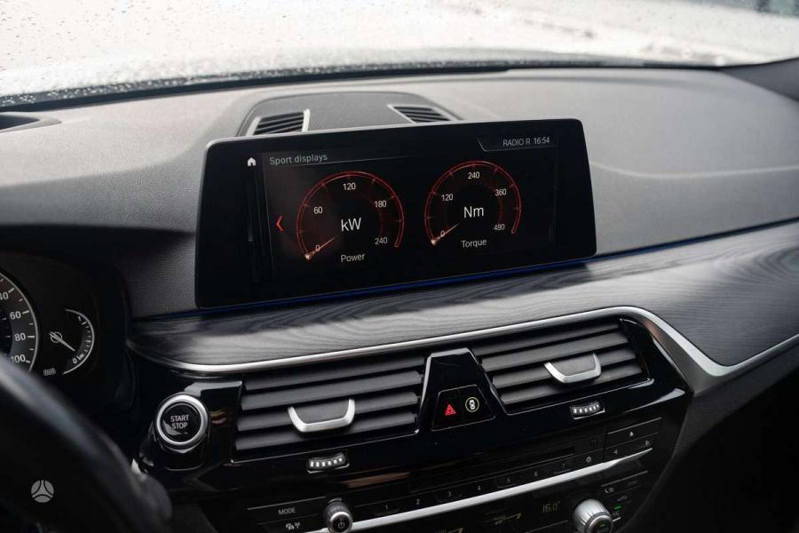 Black BMW 530 2019 in Vilnius, with an engine capacity of 2.00 L and mileage of 156 thousand km for 21785 €, photo 33 on AUTOMOTO.COM.LV