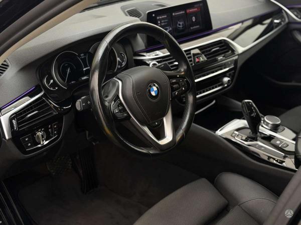 Melns BMW 530 2019 Viļņa, ar dzinēja tilpumu 2.00 L un nobraukumu 155 tūkst. km par 19450 €, foto 10 vietnē AUTOMOTO.COM.LV