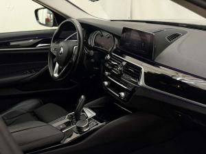 Black BMW 530 2019 in Vilnius, with an engine capacity of 2.00 L and mileage of 155 thousand km for 19450 €, photo 16 on AUTOMOTO.COM.LV