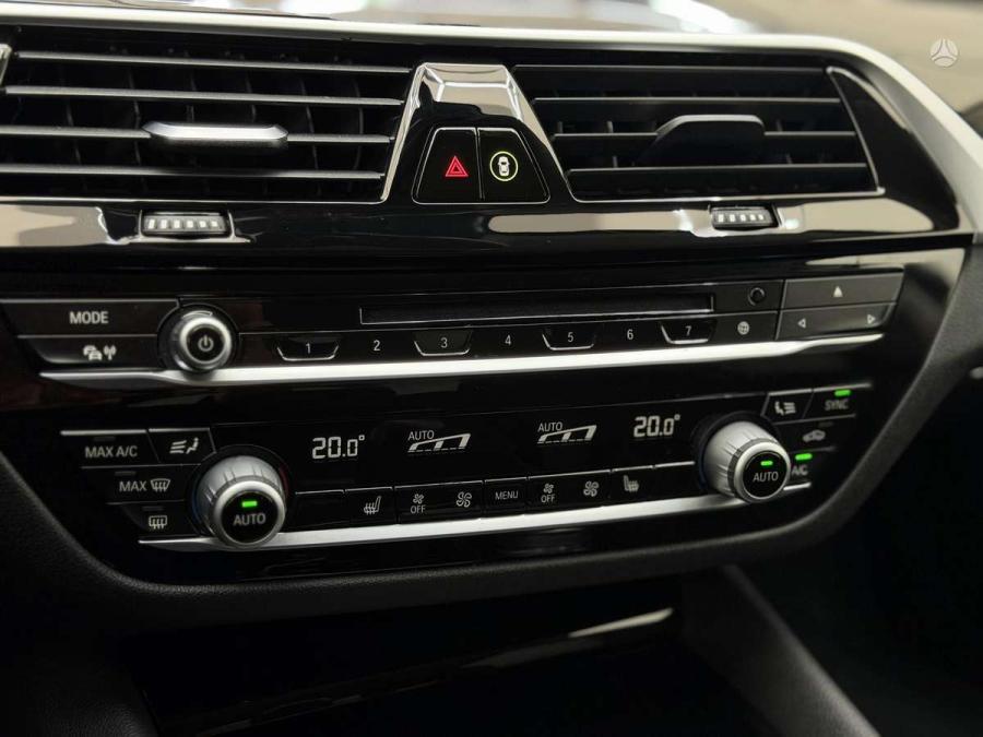 Black BMW 530 2019 in Vilnius, with an engine capacity of 2.00 L and mileage of 155 thousand km for 19450 €, photo 22 on AUTOMOTO.COM.LV