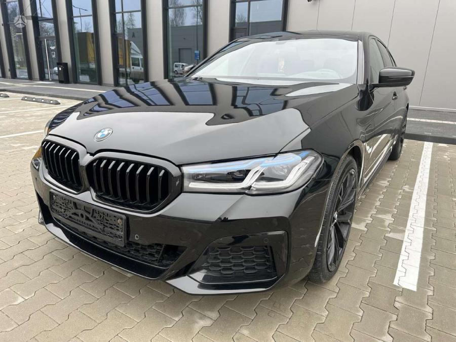 Melns BMW 530 2020 Viļņa, ar dzinēja tilpumu 2.00 L un nobraukumu 109 tūkst. km par 23700 €, foto 1 vietnē AUTOMOTO.COM.LV