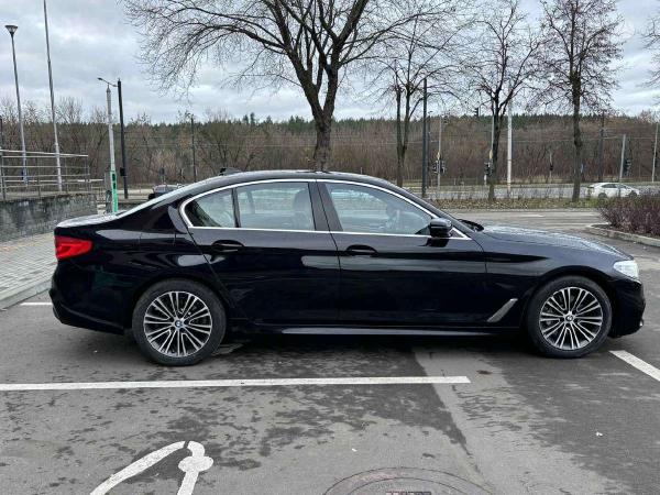 Melns BMW 530 2020 Viļņa, ar dzinēja tilpumu 2.00 L un nobraukumu 139 tūkst. km par 23900 €, foto 5 vietnē AUTOMOTO.COM.LV