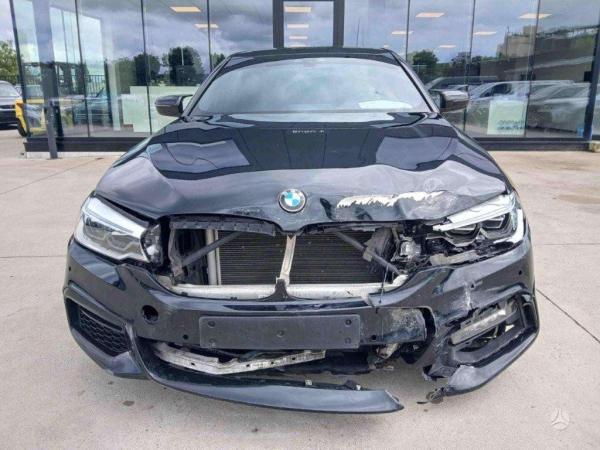 Melns BMW 530 2020 Viļņa, ar dzinēja tilpumu 2.99 L un nobraukumu 138 tūkst. km par 18800 €, foto 2 vietnē AUTOMOTO.COM.LV