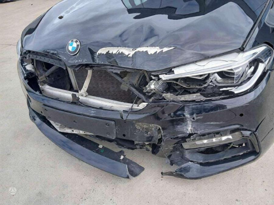 Черный БМВ 530 2020 в Вильнюс, объемом двигателя 2.99 л и пробегом 138 тыс. км за 18800 €, фото 10 на AUTOMOTO.COM.LV