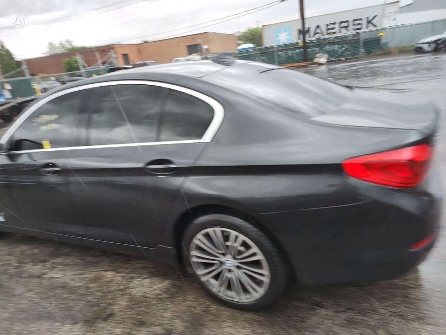 Black BMW 530 2020 in Klaipeda, with an engine capacity of 2.00 L and mileage of 110 thousand km for 14200 €, photo 8 on AUTOMOTO.COM.LV