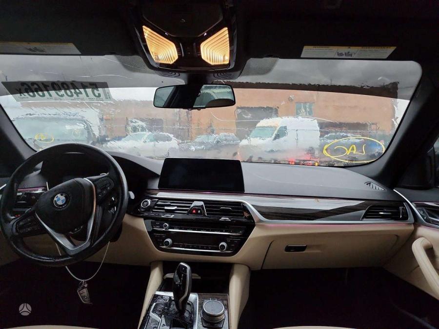 Black BMW 530 2020 in Klaipeda, with an engine capacity of 2.00 L and mileage of 110 thousand km for 14200 €, photo 14 on AUTOMOTO.COM.LV