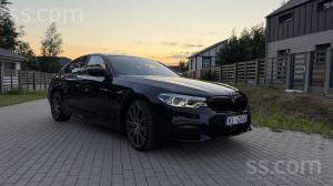 Black BMW 530 2020 in Riga, with an engine capacity of 2.00 L and mileage of 112 thousand km for 33990 €, photo 3 on AUTOMOTO.COM.LV