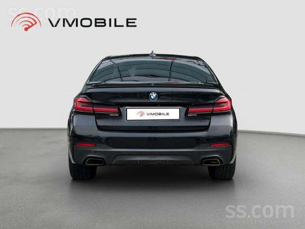 Black BMW 530 2021 in Riga, with an engine capacity of 3.00 L and mileage of 136 thousand km for 39900 €, photo 4 on AUTOMOTO.COM.LV