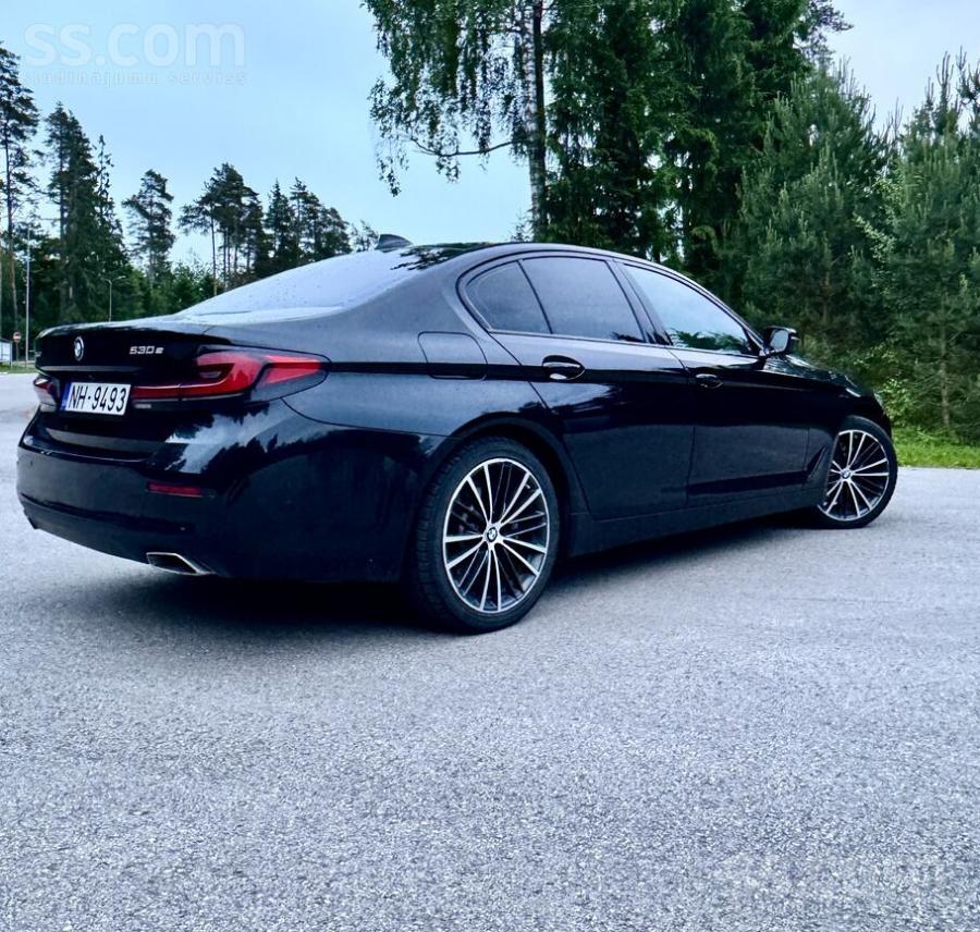 Melns BMW 530 2021 Madona, ar dzinēja tilpumu 2.00 L un nobraukumu 148 tūkst. km par 29900 €, foto 5 vietnē AUTOMOTO.COM.LV