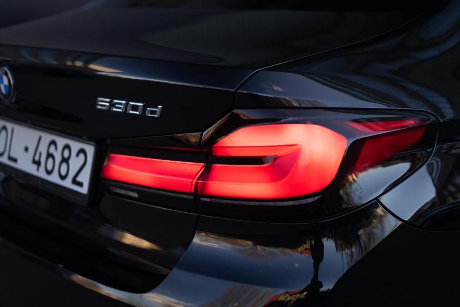 Melns BMW 530 2021 Rīga, ar dzinēja tilpumu 3.00 L un nobraukumu 170 tūkst. km par 26950 €, foto 6 vietnē AUTOMOTO.COM.LV