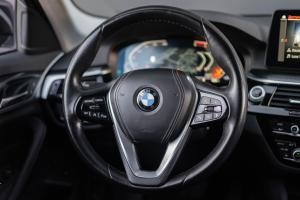 Melns BMW 530 2021 Rīga, ar dzinēja tilpumu 3.00 L un nobraukumu 170 tūkst. km par 26950 €, foto 17 vietnē AUTOMOTO.COM.LV