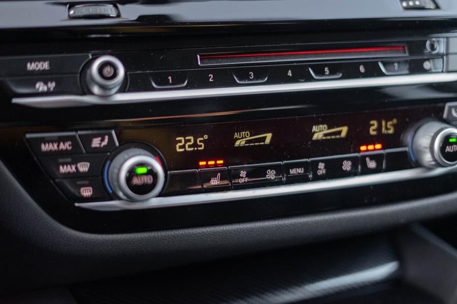 Melns BMW 530 2021 Rīga, ar dzinēja tilpumu 3.00 L un nobraukumu 170 tūkst. km par 26950 €, foto 25 vietnē AUTOMOTO.COM.LV