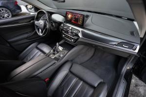Melns BMW 530 2021 Rīga, ar dzinēja tilpumu 3.00 L un nobraukumu 170 tūkst. km par 26950 €, foto 33 vietnē AUTOMOTO.COM.LV