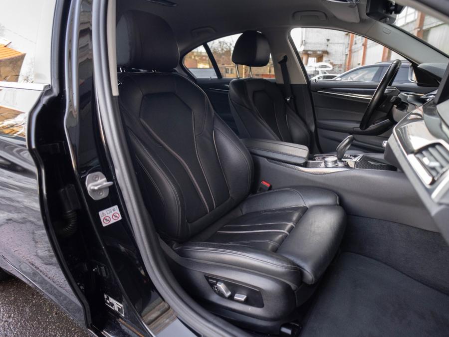Melns BMW 530 2021 Rīga, ar dzinēja tilpumu 3.00 L un nobraukumu 170 tūkst. km par 26950 €, foto 34 vietnē AUTOMOTO.COM.LV