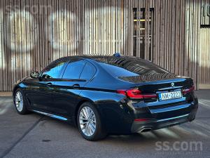 Melns BMW 530 2021 Rīga, ar dzinēja tilpumu 3.00 L un nobraukumu 99 tūkst. km par 40555 €, foto 8 vietnē AUTOMOTO.COM.LV
