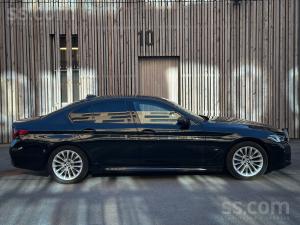 Melns BMW 530 2021 Rīga, ar dzinēja tilpumu 3.00 L un nobraukumu 99 tūkst. km par 40555 €, foto 10 vietnē AUTOMOTO.COM.LV