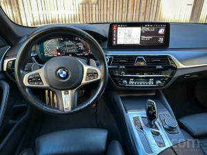 Melns BMW 530 2021 Rīga, ar dzinēja tilpumu 3.00 L un nobraukumu 99 tūkst. km par 40555 €, foto 16 vietnē AUTOMOTO.COM.LV