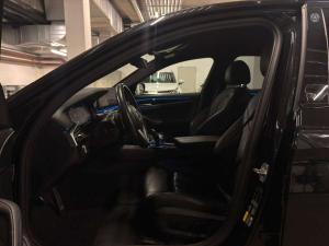 Black BMW 530 2021 in Vilnius, with an engine capacity of 1.95 L and mileage of 59 thousand km for 35900 €, photo 9 on AUTOMOTO.COM.LV