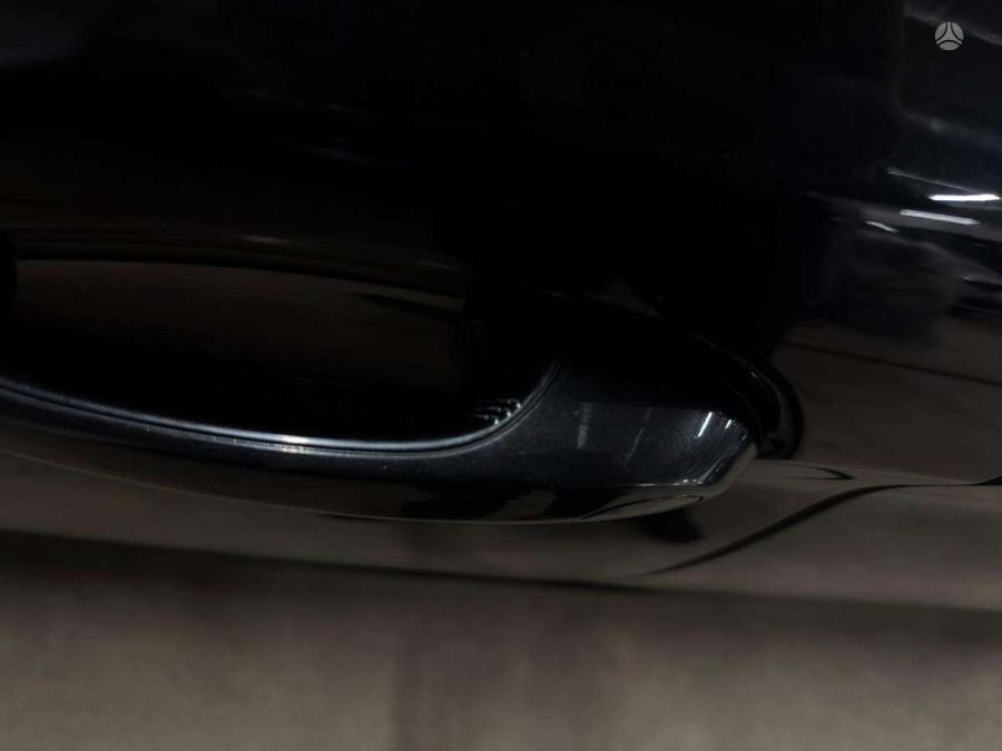 Black BMW 530 2021 in Vilnius, with an engine capacity of 1.95 L and mileage of 59 thousand km for 35900 €, photo 14 on AUTOMOTO.COM.LV