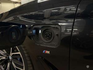 Black BMW 530 2021 in Vilnius, with an engine capacity of 1.95 L and mileage of 59 thousand km for 35900 €, photo 29 on AUTOMOTO.COM.LV