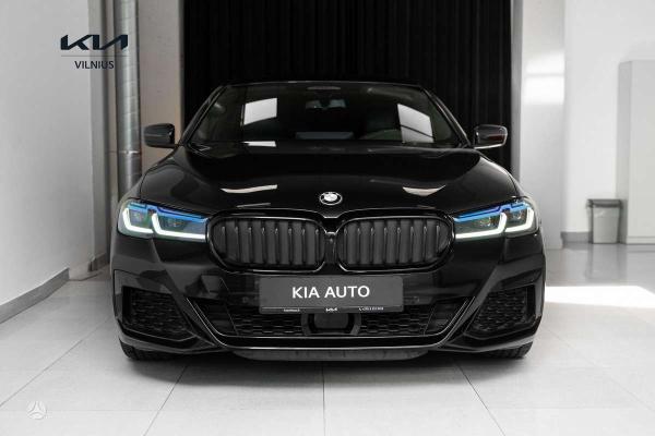 Melns BMW 530 2021 Viļņa, ar dzinēja tilpumu 0.00 L un nobraukumu 59 tūkst. km par 35900 €, foto 4 vietnē AUTOMOTO.COM.LV