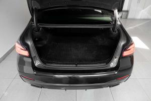Black BMW 530 2021 in Vilnius, with an engine capacity of 0.00 L and mileage of 59 thousand km for 35900 €, photo 10 on AUTOMOTO.COM.LV