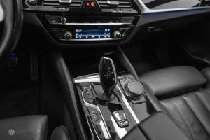 Black BMW 530 2021 in Vilnius, with an engine capacity of 0.00 L and mileage of 59 thousand km for 35900 €, photo 12 on AUTOMOTO.COM.LV