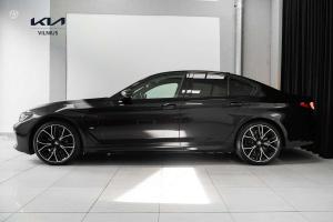 Black BMW 530 2021 in Vilnius, with an engine capacity of 0.00 L and mileage of 59 thousand km for 35900 €, photo 33 on AUTOMOTO.COM.LV