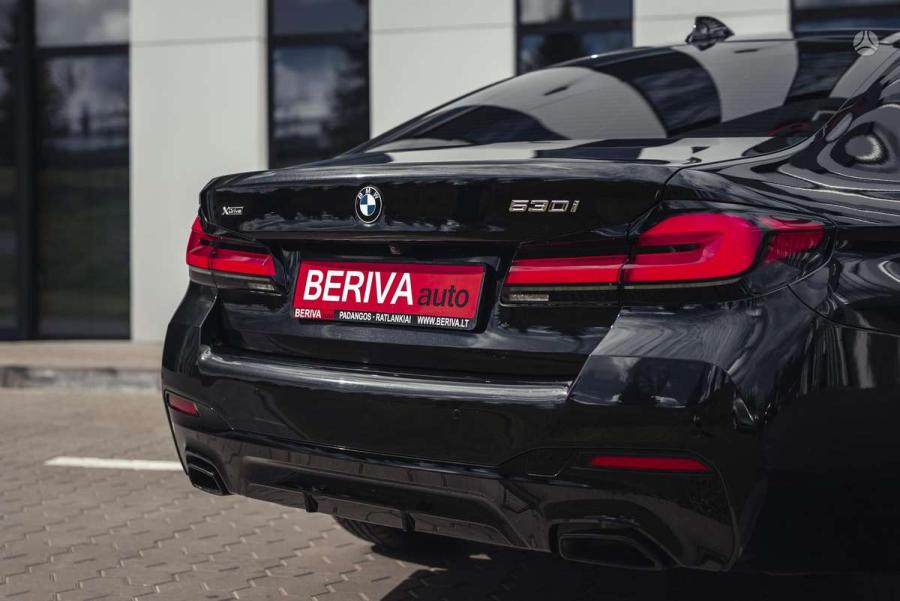 Black BMW 530 2021 in Vilnius, with an engine capacity of 2.00 L and mileage of 51 thousand km for 29880 €, photo 12 on AUTOMOTO.COM.LV