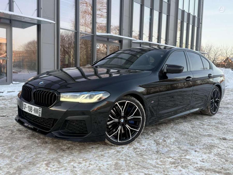 Melns BMW 530 2022 Viļņa, ar dzinēja tilpumu 3.00 L un nobraukumu 281 tūkst. km par 26700 €, foto 2 vietnē AUTOMOTO.COM.LV