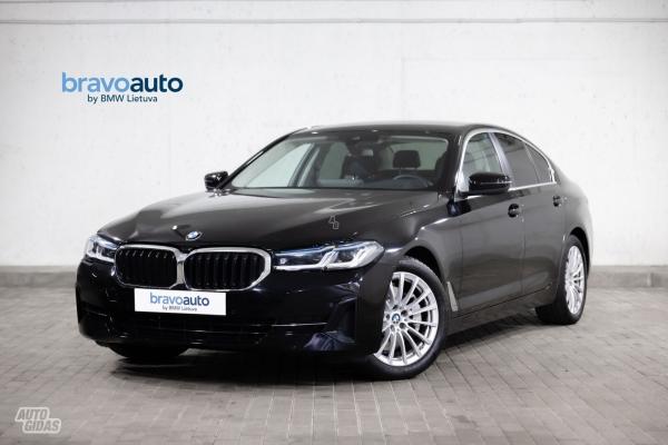 Melns BMW 530 2022 Viļņa, ar dzinēja tilpumu 2.00 L un nobraukumu 32 tūkst. km par 38991 €, foto 1 vietnē AUTOMOTO.COM.LV