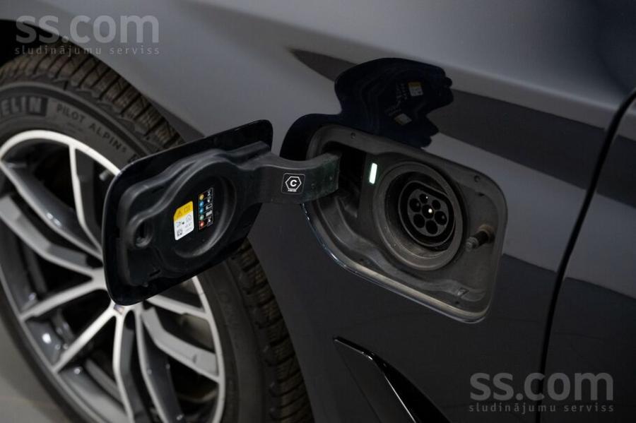 Melns BMW 530 2022 Rīga, ar dzinēja tilpumu 2.00 L un nobraukumu 87 tūkst. km par 37500 €, foto 19 vietnē AUTOMOTO.COM.LV