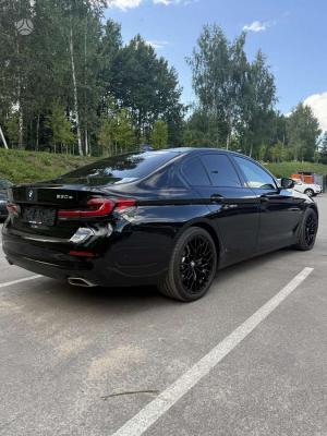 Black BMW 530 2022 in Vilnius, with an engine capacity of 2.00 L and mileage of 222 thousand km for 29000 €, photo 5 on AUTOMOTO.COM.LV