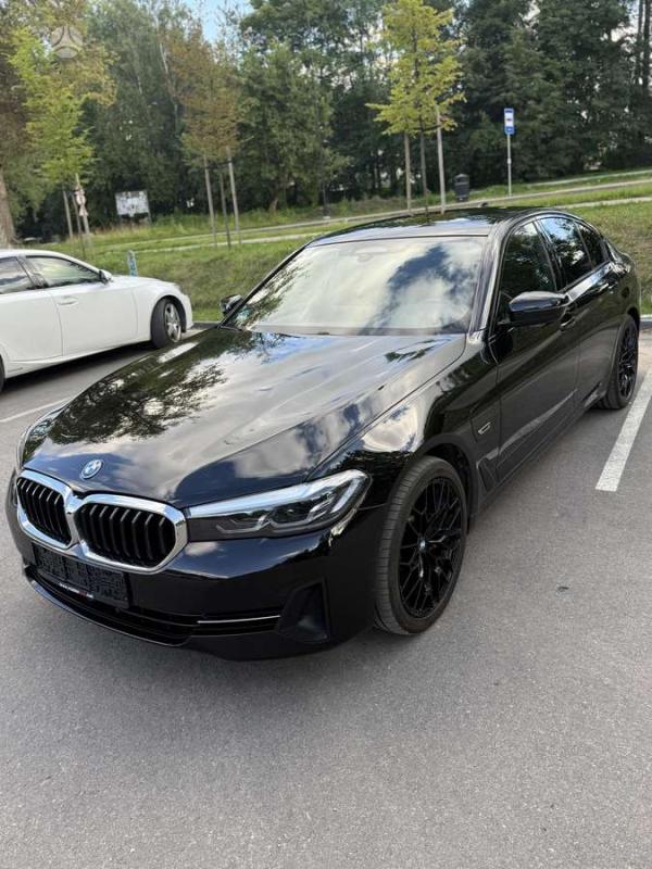 Melns BMW 530 2022 Viļņa, ar dzinēja tilpumu 2.00 L un nobraukumu 222 tūkst. km par 29000 €, foto 8 vietnē AUTOMOTO.COM.LV