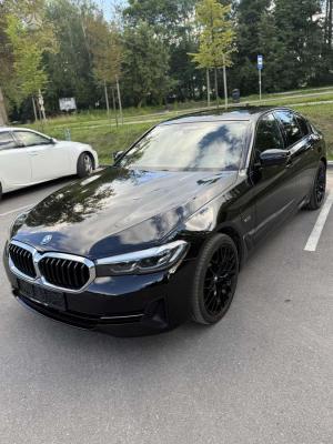 Black BMW 530 2022 in Vilnius, with an engine capacity of 2.00 L and mileage of 222 thousand km for 29000 €, photo 9 on AUTOMOTO.COM.LV