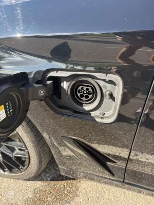 Black BMW 530 2022 in Vilnius, with an engine capacity of 2.00 L and mileage of 222 thousand km for 29000 €, photo 12 on AUTOMOTO.COM.LV