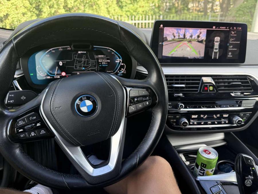 Black BMW 530 2022 in Vilnius, with an engine capacity of 2.00 L and mileage of 222 thousand km for 29000 €, photo 14 on AUTOMOTO.COM.LV