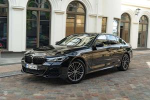 Black BMW 530 2022 in Klaipeda, with an engine capacity of 2.00 L and mileage of 102 thousand km for 32000 €, photo  on AUTOMOTO.COM.LV