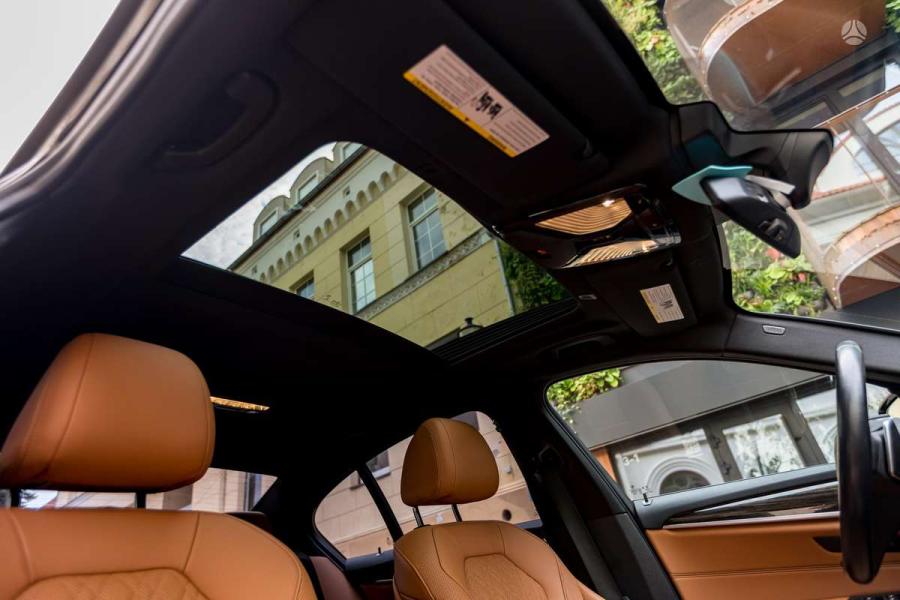Black BMW 530 2022 in Klaipeda, with an engine capacity of 2.00 L and mileage of 102 thousand km for 32000 €, photo 9 on AUTOMOTO.COM.LV