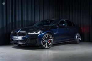 Black BMW 530 2022 in Vilnius, with an engine capacity of 2.00 L and mileage of 58 thousand km for 34999 €, photo  on AUTOMOTO.COM.LV