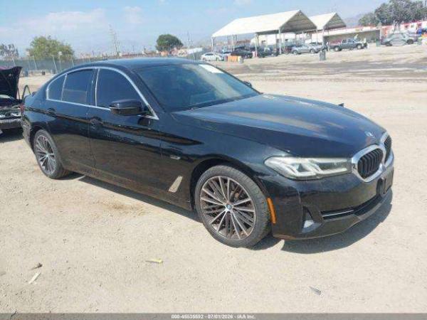Black BMW 530 2022 in Klaipeda, with an engine capacity of 0.00 L and mileage of 119 thousand km for 3025 €, photo 1 on AUTOMOTO.COM.LV
