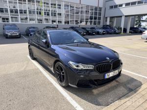 Melns BMW 530 2022 Rīga, ar dzinēja tilpumu 3.00 L un nobraukumu 67 tūkst. km par 39000 €, foto  vietnē AUTOMOTO.COM.LV