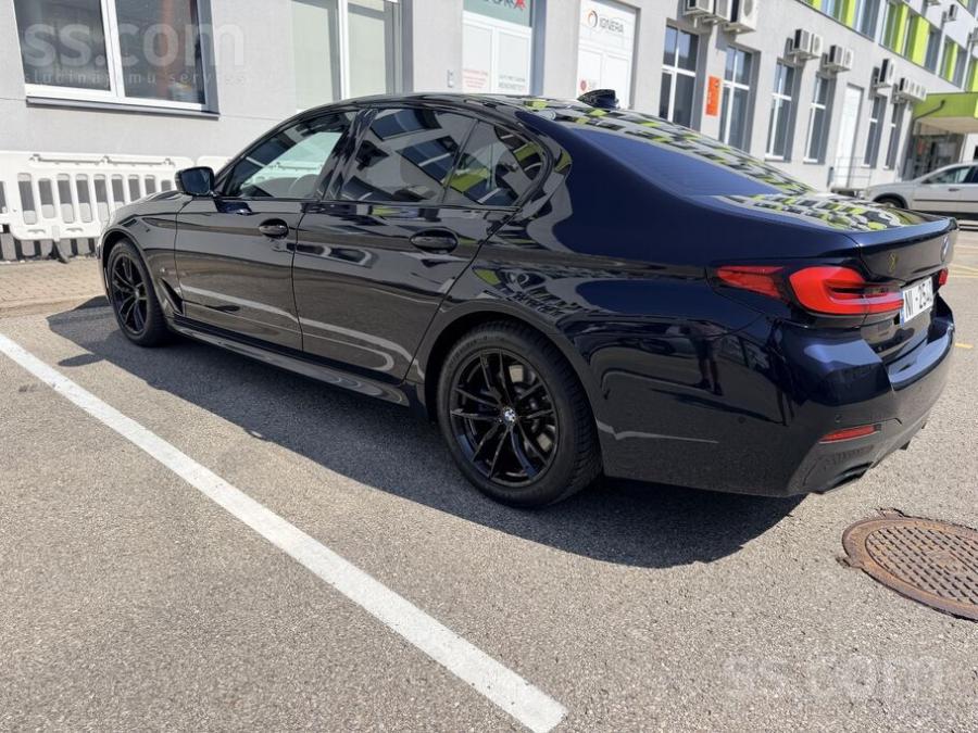 Melns BMW 530 2022 Rīga, ar dzinēja tilpumu 3.00 L un nobraukumu 67 tūkst. km par 39000 €, foto 6 vietnē AUTOMOTO.COM.LV
